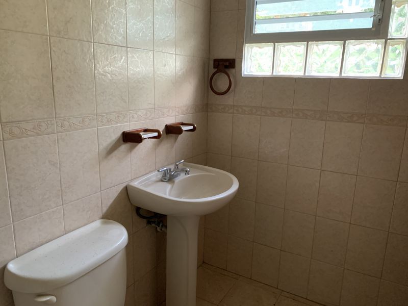 SANTA OLAYA, CASA EN BAYAMON, PUERTO RICO