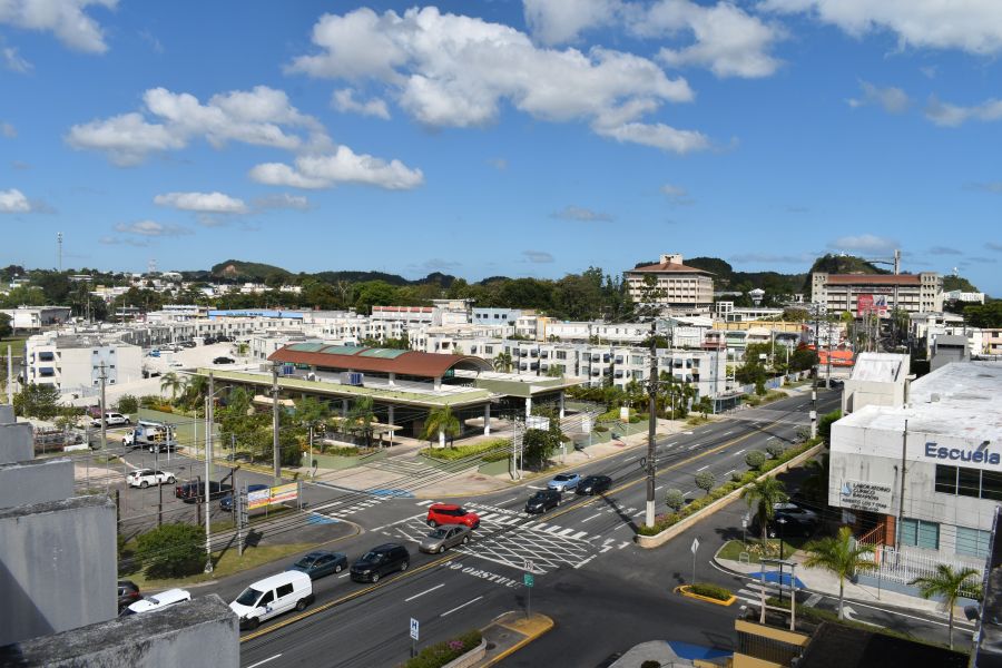 Edificio De Oficinas Comercial en Bayamón
