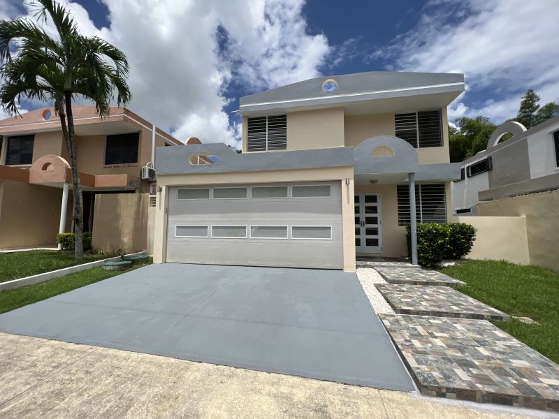 Urb. Sans Souci Court, Casa en Bayamón