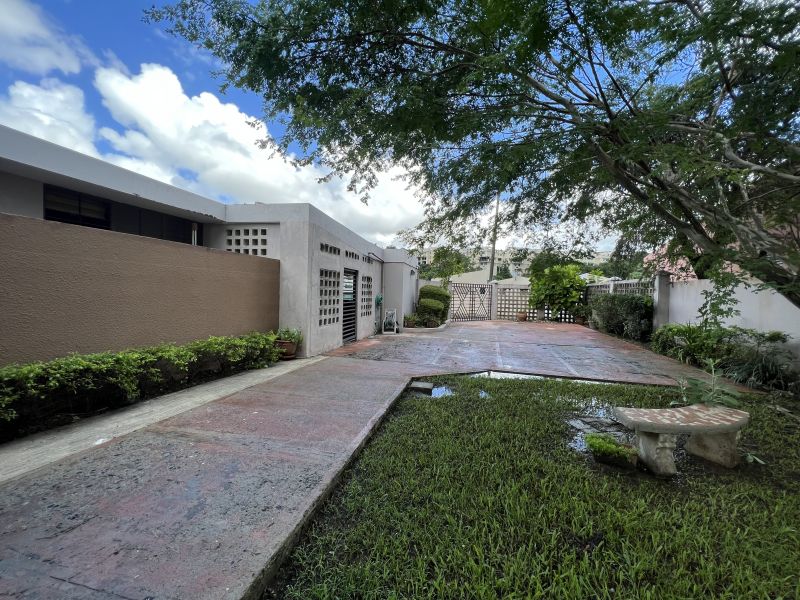 Urb. Bosque De Los Frailes, Casa en Guaynabo