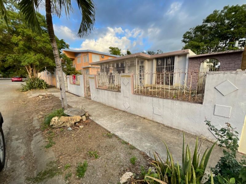 Urb. Villa Del Rio, Casa en Guayanilla