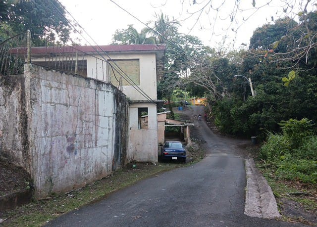 Bo. Santa Olaya, Casa en Bayamón