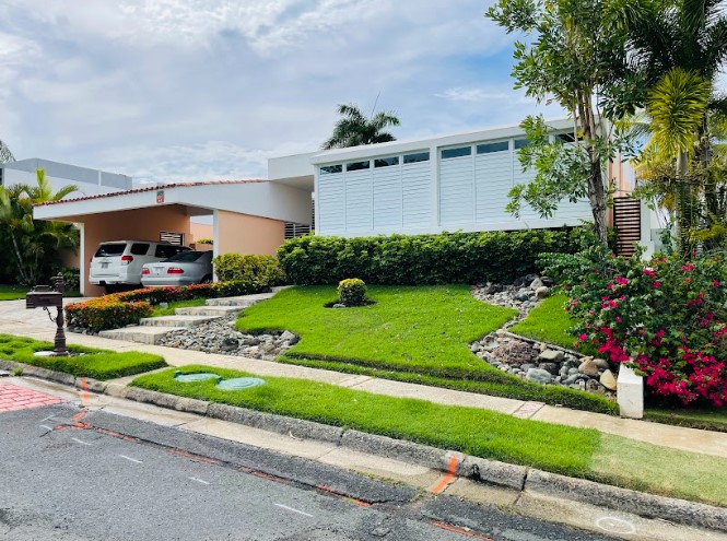 Urb. Paseo Mayor, Casa en San Juan