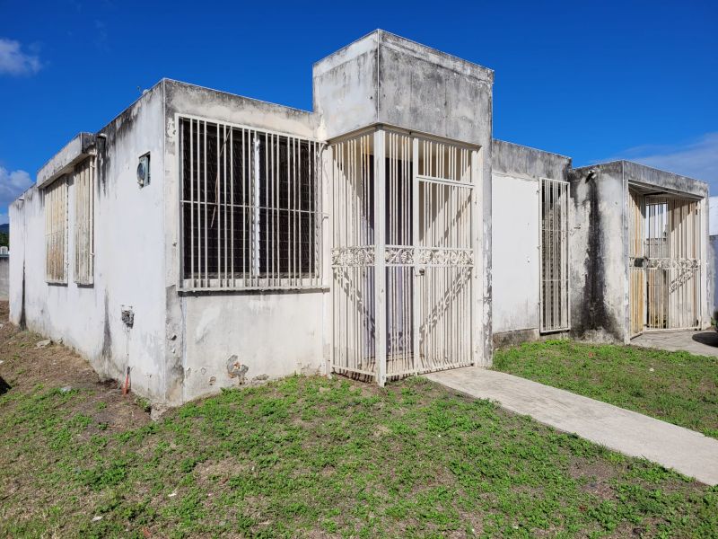 Urb. Estancias De La Ceiba, Casa en Juncos