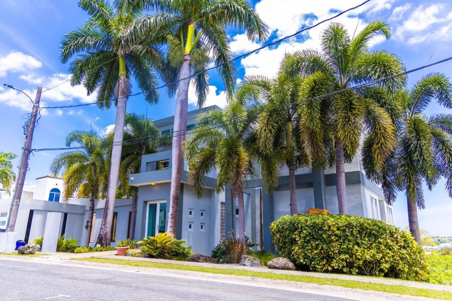 Urb. Vistas De Guaynabo, Casa en Guaynabo