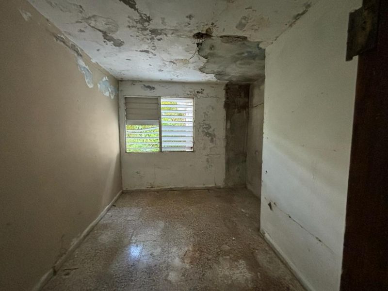 Bo. Santa Olaya, Casa en Bayamón