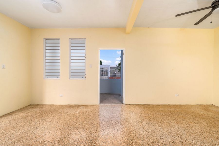 Urb. Santa Juanita, Casa en Bayamón