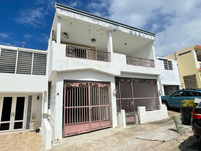 Urb. Reparto Contemporaneo, Casa en San Juan