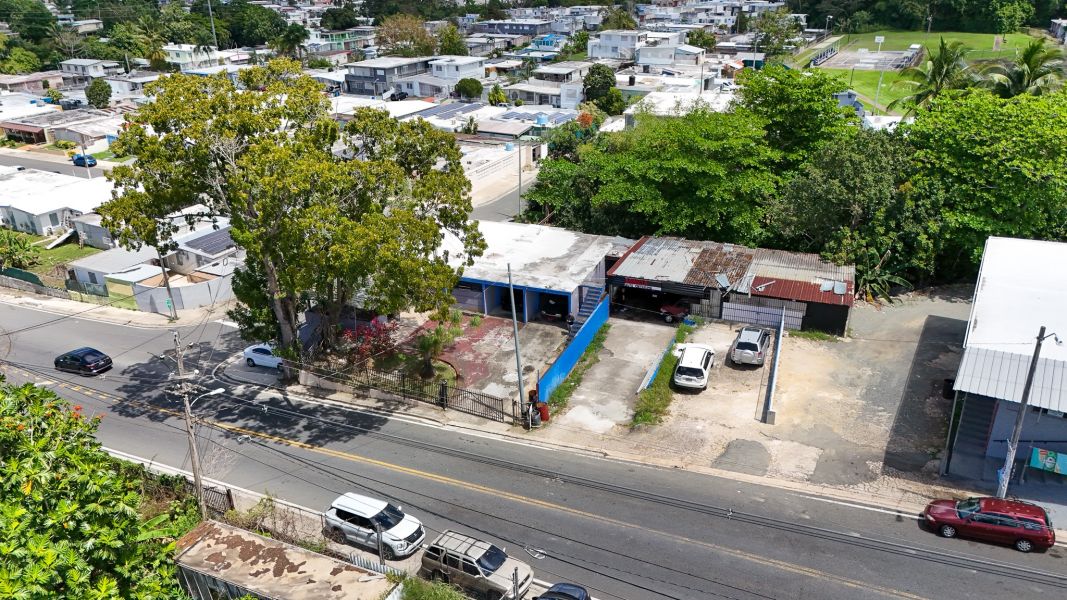 Bo. Minillas, Local Comercial en Bayamón
