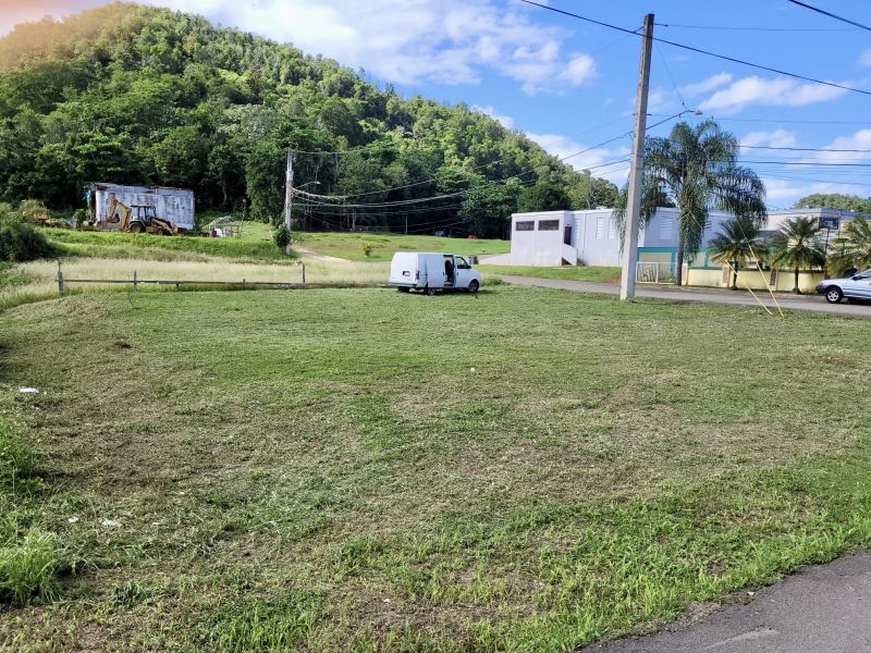 URB. PRADOS DEL RIO ENCANTADO, SOLAR EN FLORIDA