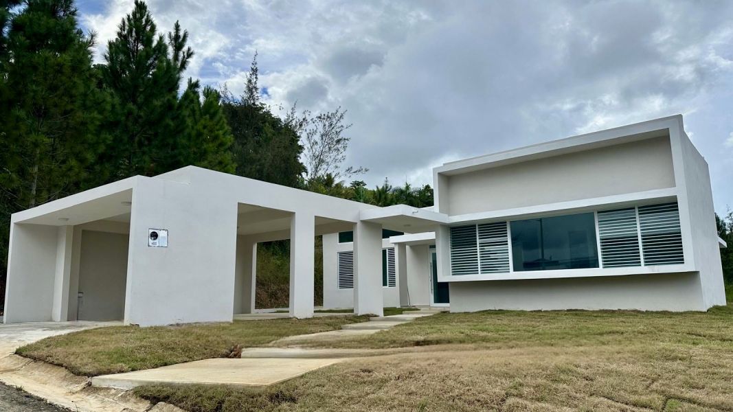 Urb. Reales De Beatriz, Casa en Cidra